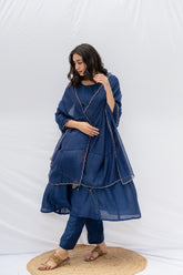 Minimal Indian festival clothing| Etar shop online| Travel clothing|